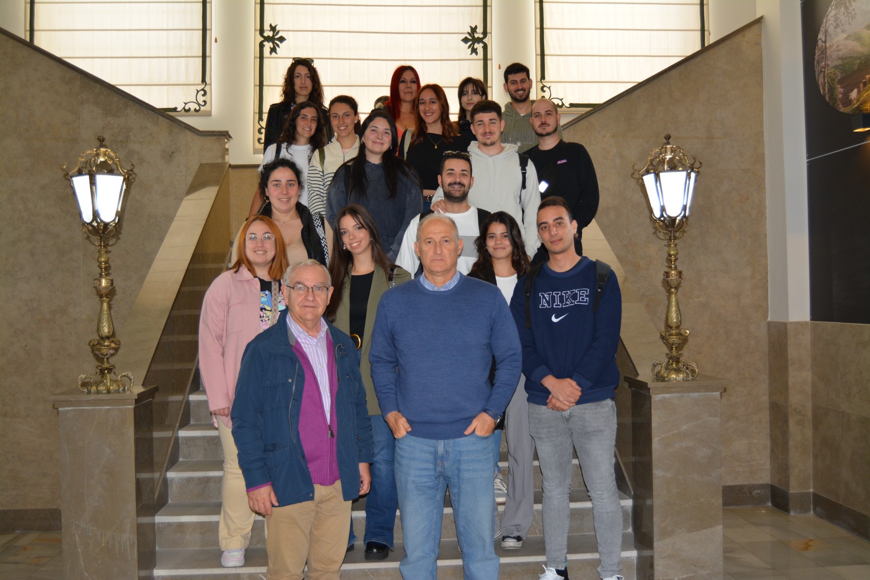Estudiantes de Veterinaria Visitan el MUVET - MUVET